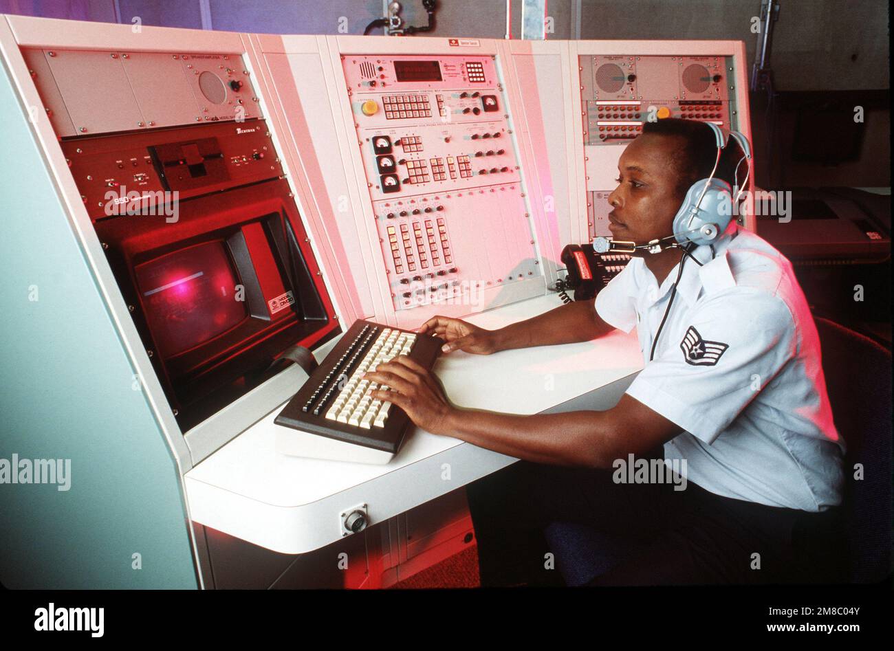 Star radio network hi-res stock photography and images - Alamy
