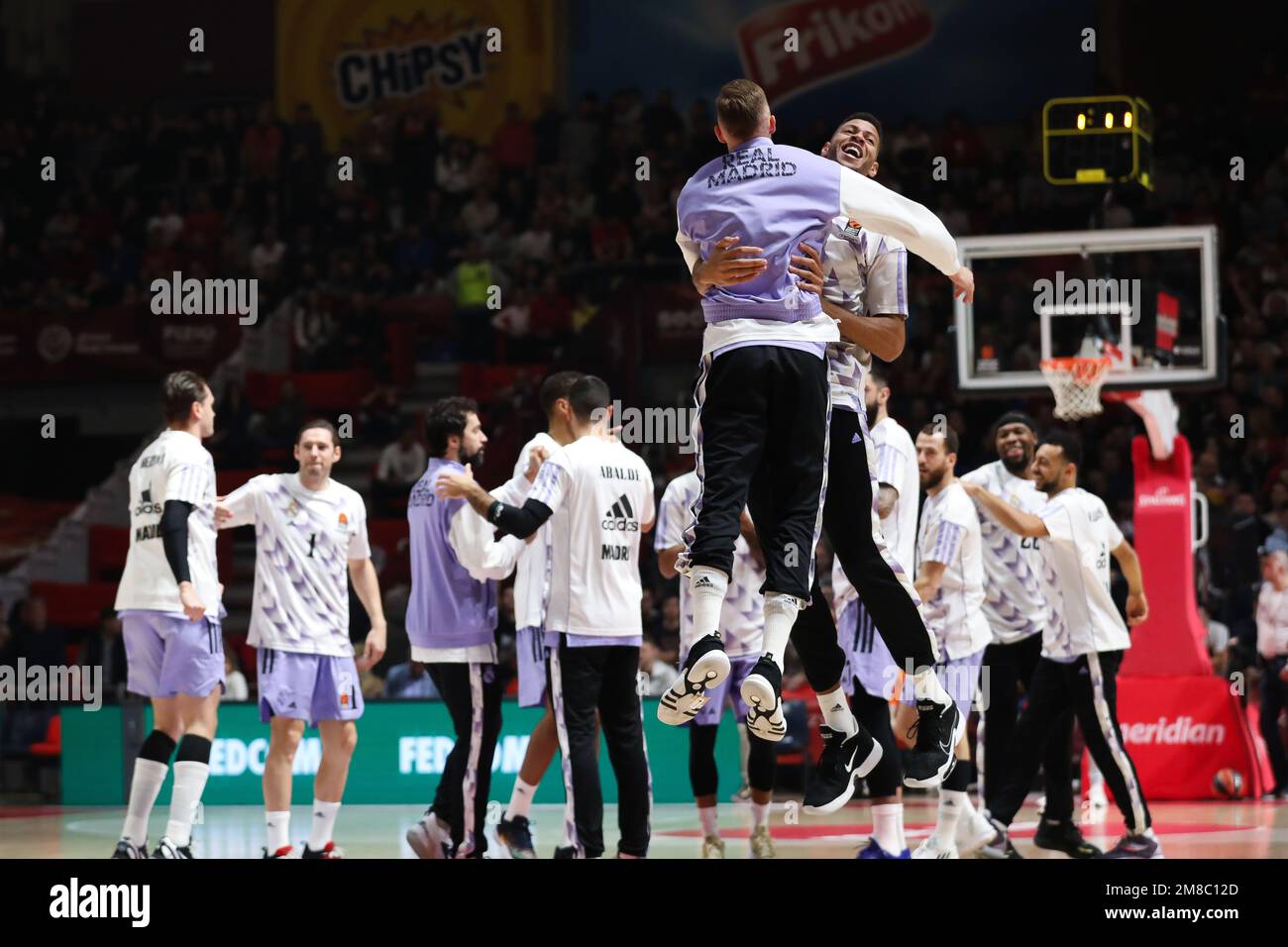 Walter tavares dunk hi-res stock photography and images - Alamy