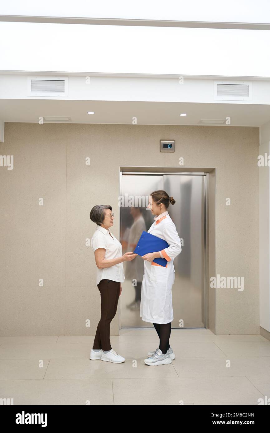Elevator consultant hi-res stock photography and images - Alamy
