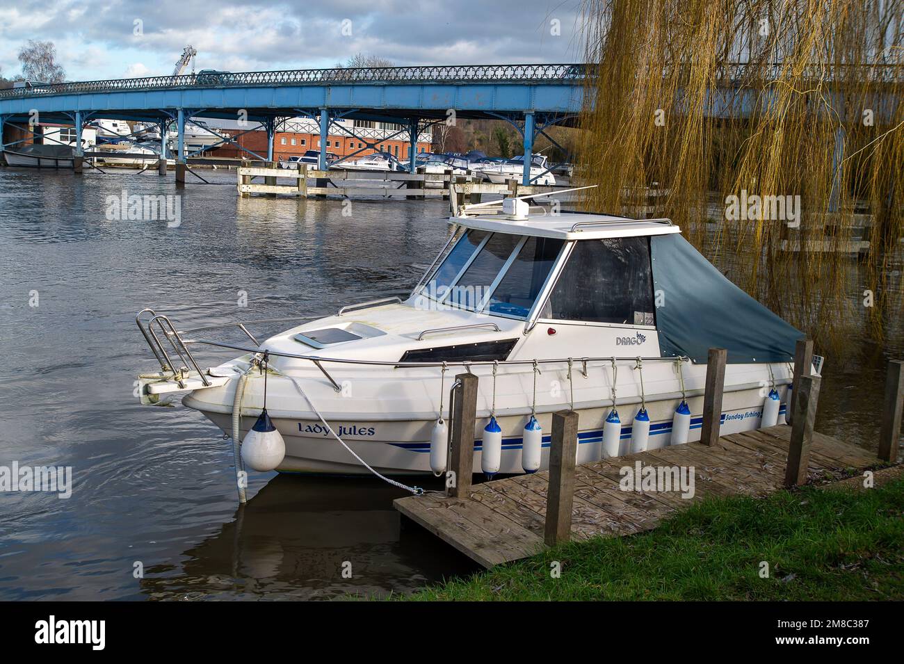 Cookham, Berkshire, UK. 13th January, 2023. A boat moored on the River ...