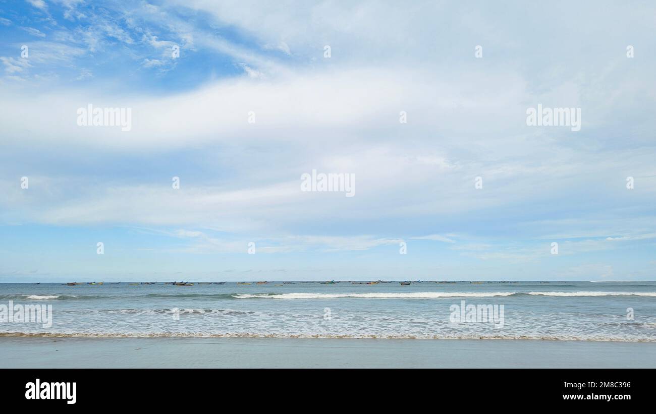 A beautiful landscape of the sea horizon in the morning Stock Photo - Alamy