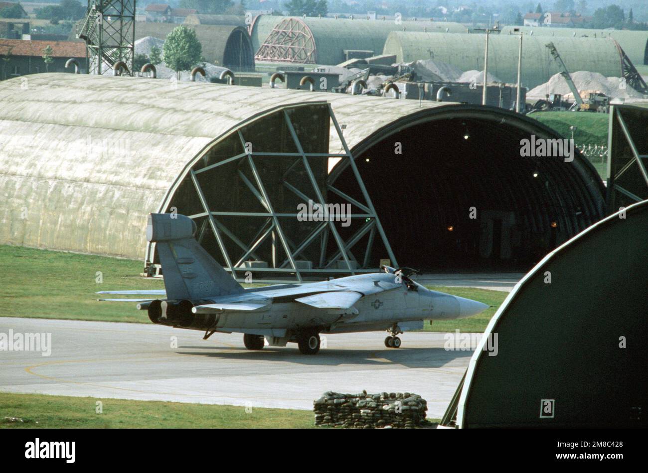 Ef 111a raven hi-res stock photography and images - Alamy