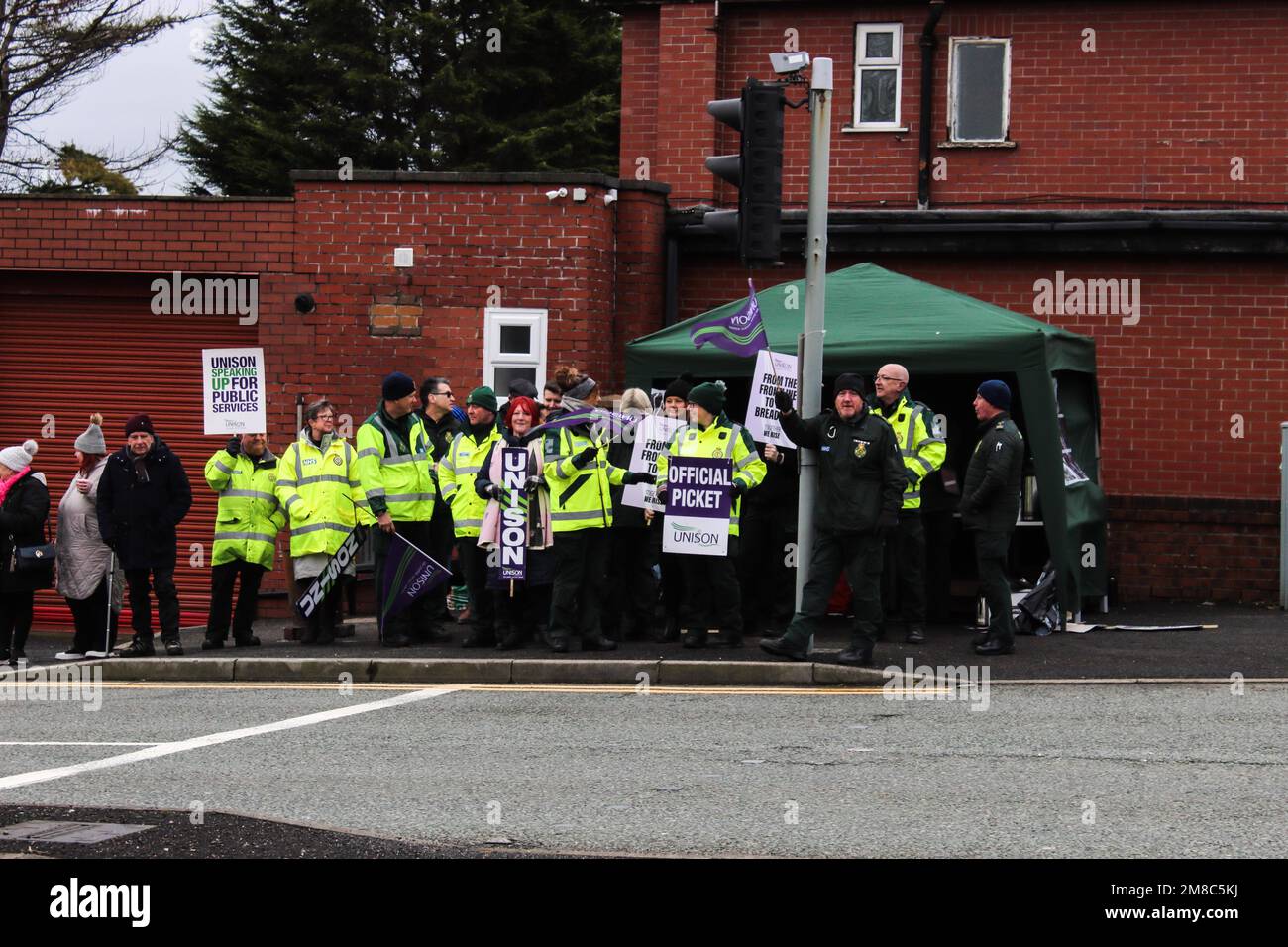 NHS workers strike Stock Photo - Alamy