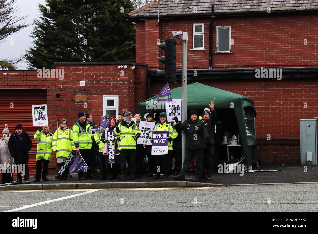 NHS workers strike Stock Photo - Alamy