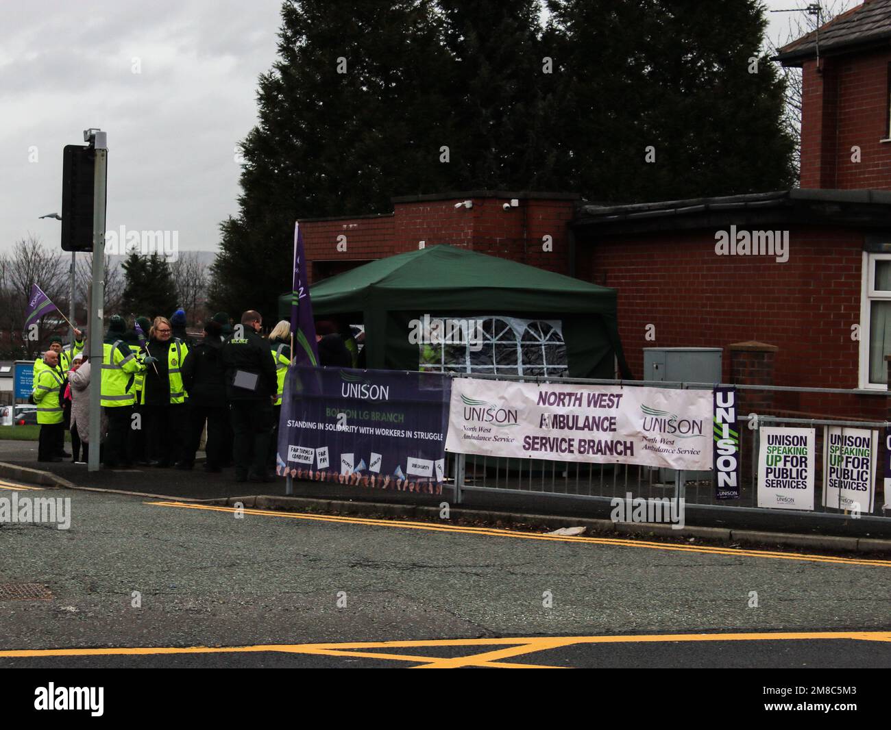 NHS workers strike Stock Photo - Alamy