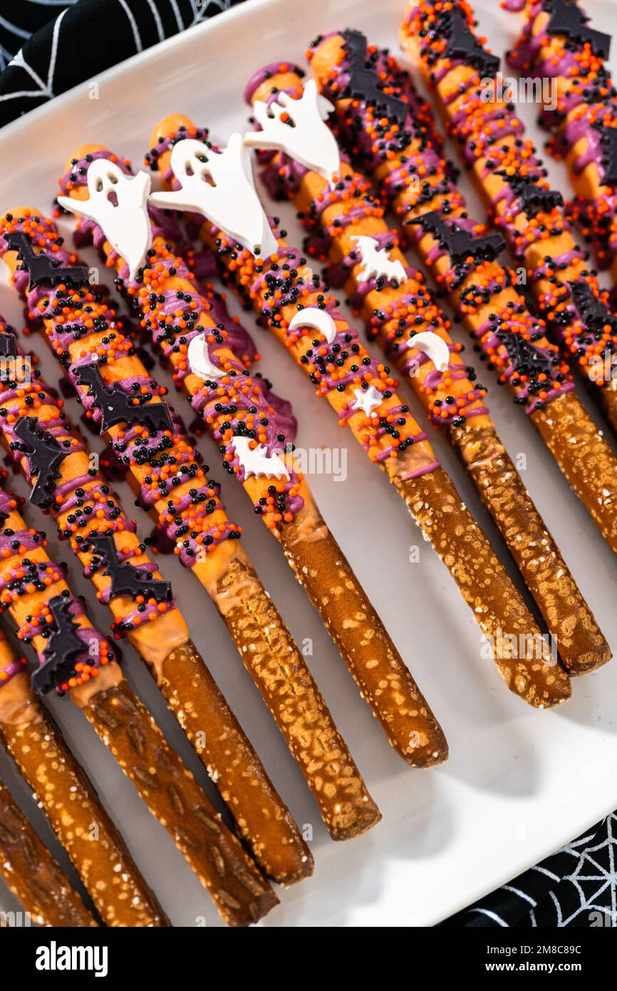 Halloween chocolate-covered pretzel rods Stock Photo - Alamy