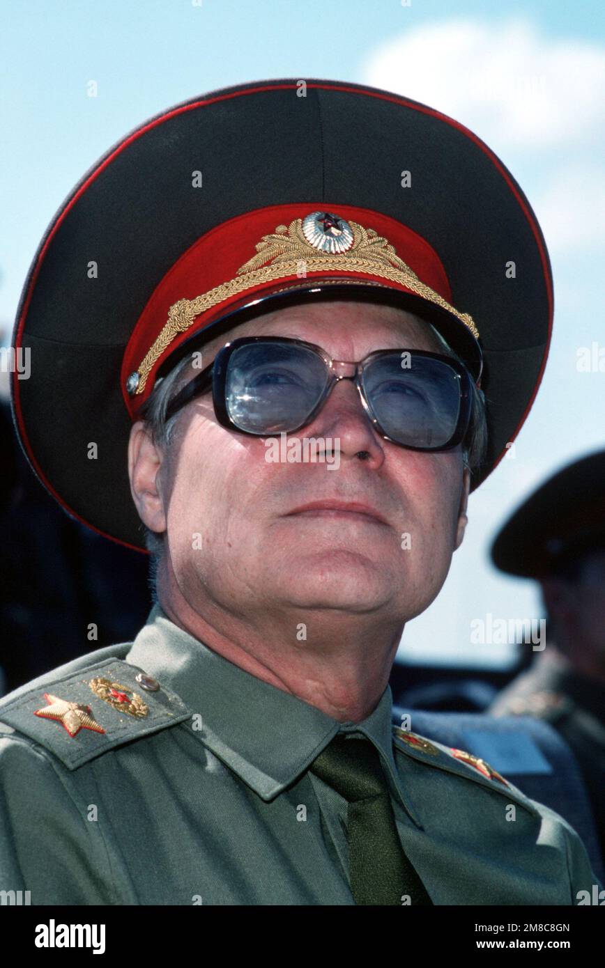 General yazov hi-res stock photography and images - Alamy