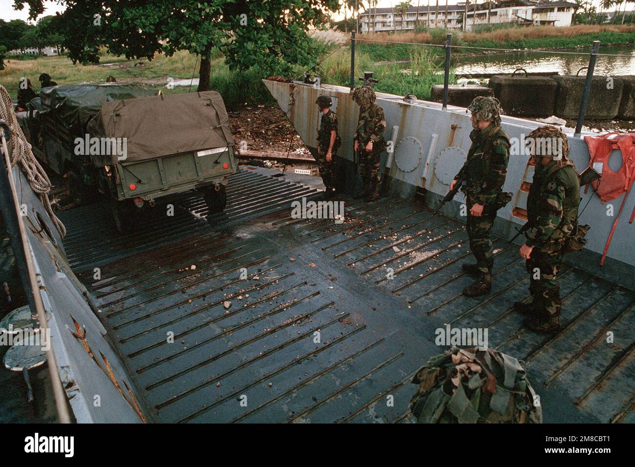 An Army 81 mm mortar platoon of Headquartes Company, Task Force 2-27 ...