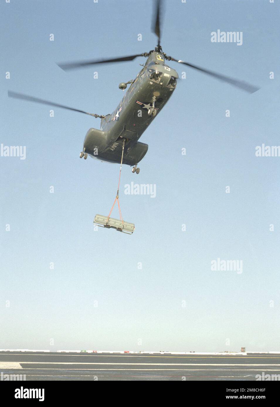 A Helicopter Combat Support Squadron 6 (HC-6) UH-46 Sea Knight ...