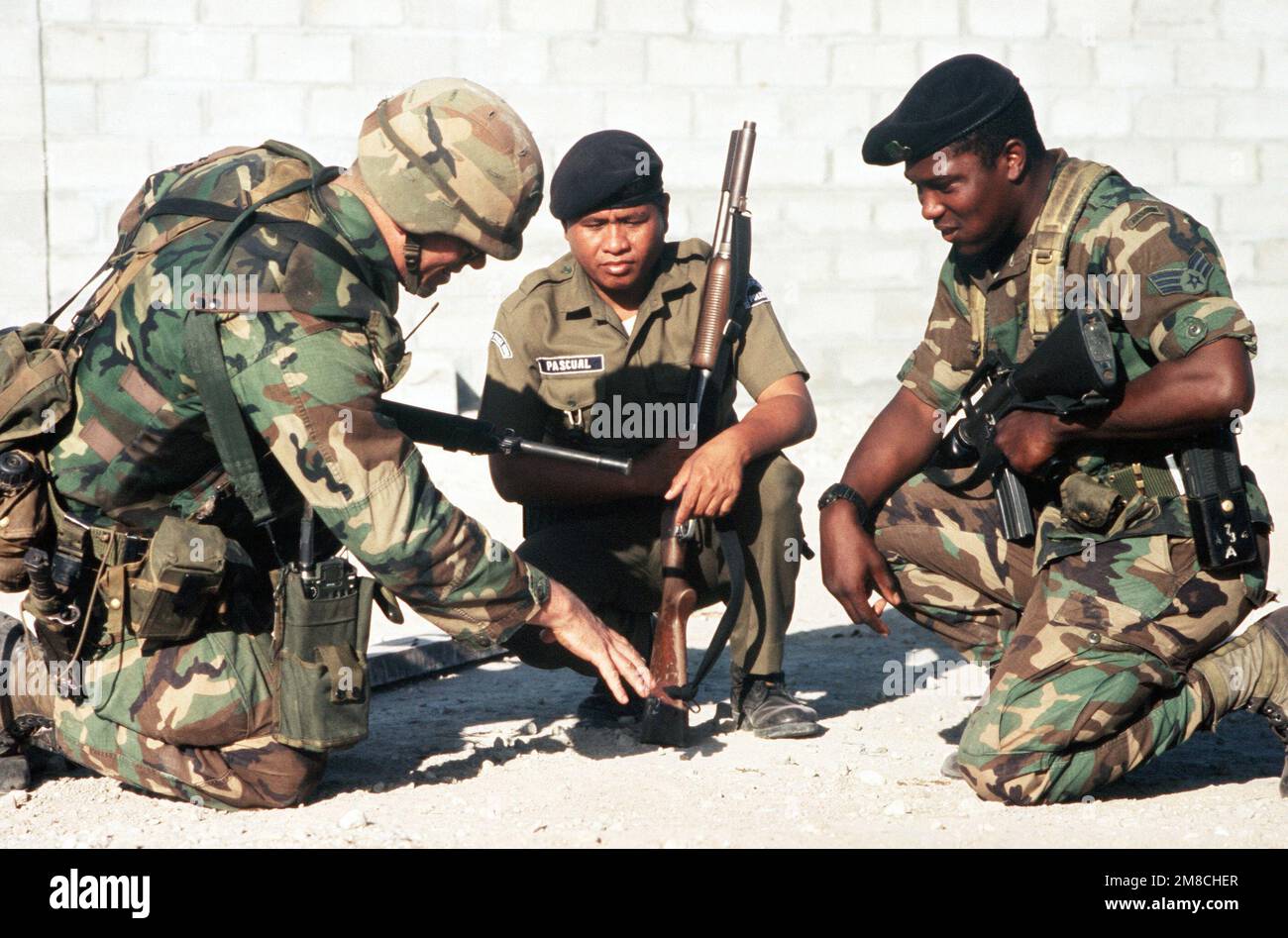 LT James Glackin, left, of the 25th Infantry Division (Light) briefs ...