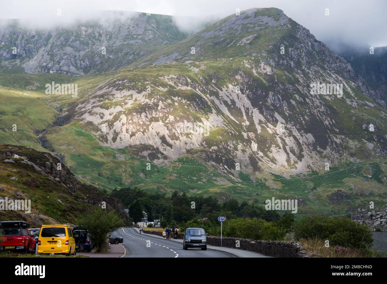 Mountain Landscape in the Ogwen Valley, Snowdonia National Park, Wales ...