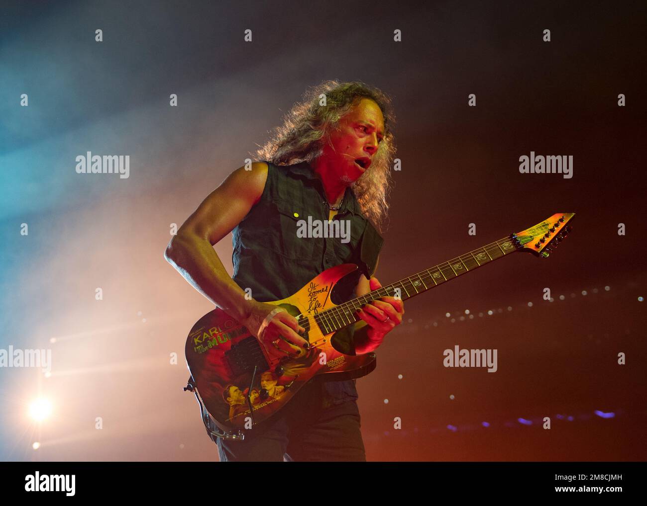 Metallica singer james hetfield hi-res stock photography and images - Alamy