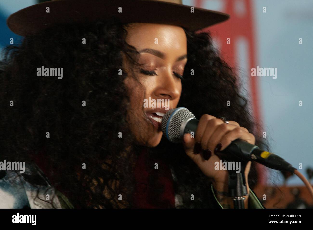 Kat Graham films a session in Brooklyn Stock Photo - Alamy