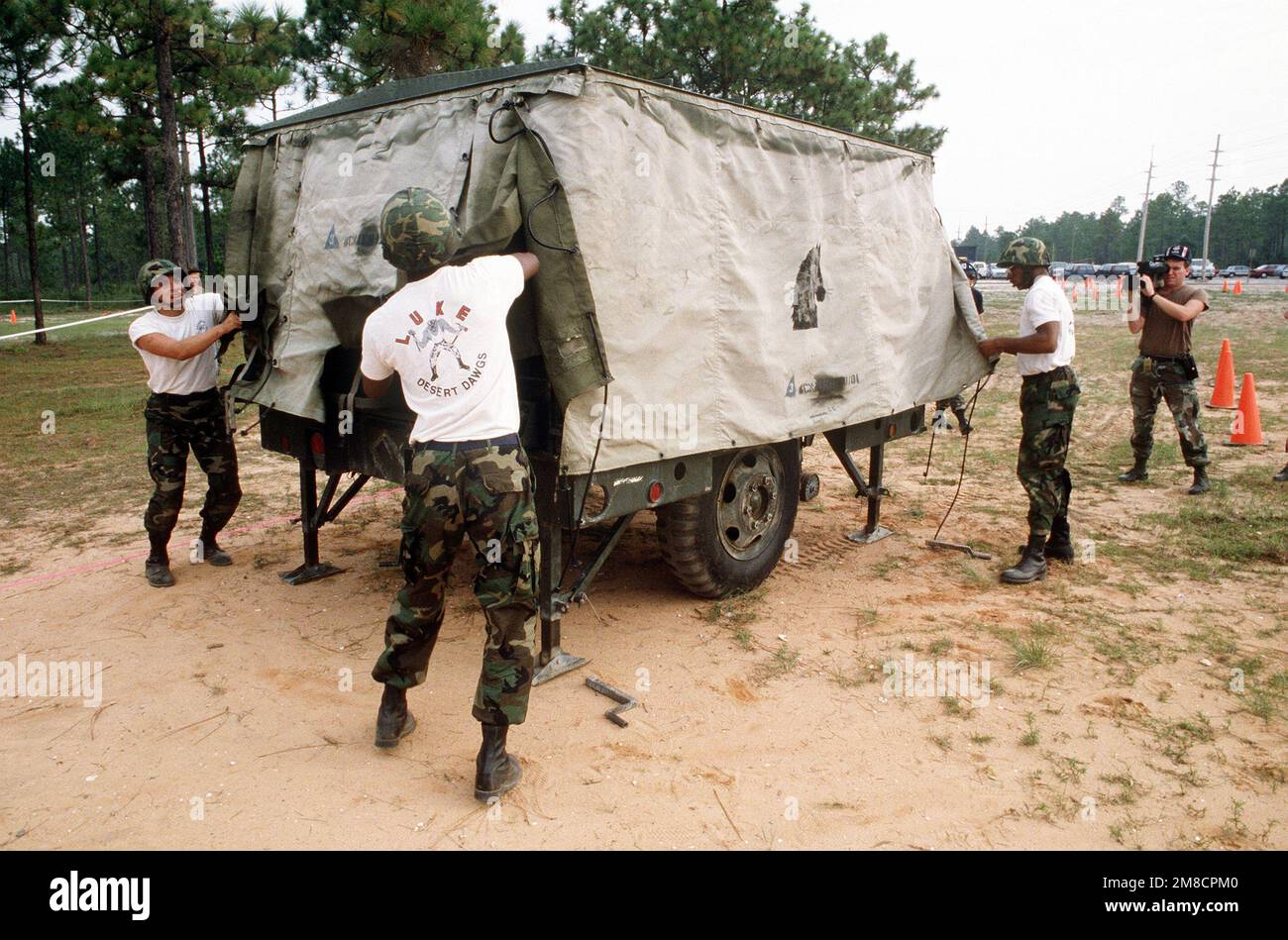 Military mobile field kitchen hi-res stock photography and images - Alamy