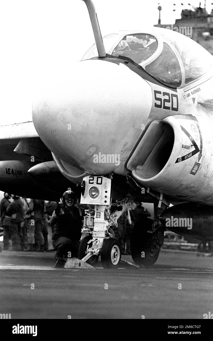 Aviation Boatswain's Mate E (Launching and Recovery Equipment) 3rd ...