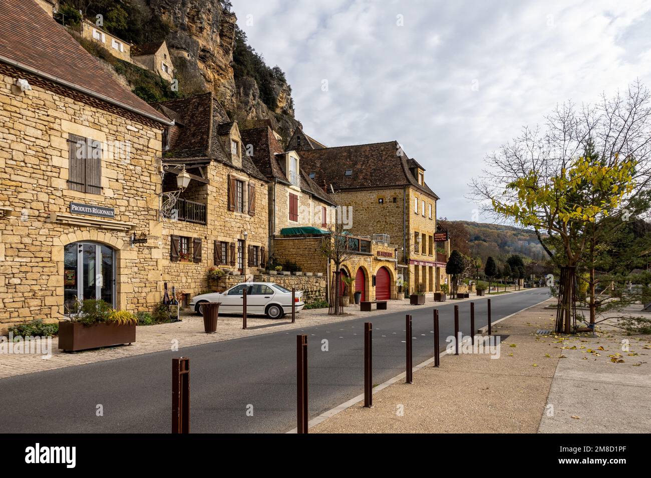 La Roque Gageac old medieval town, Perigord Noir in Dordogne France ...