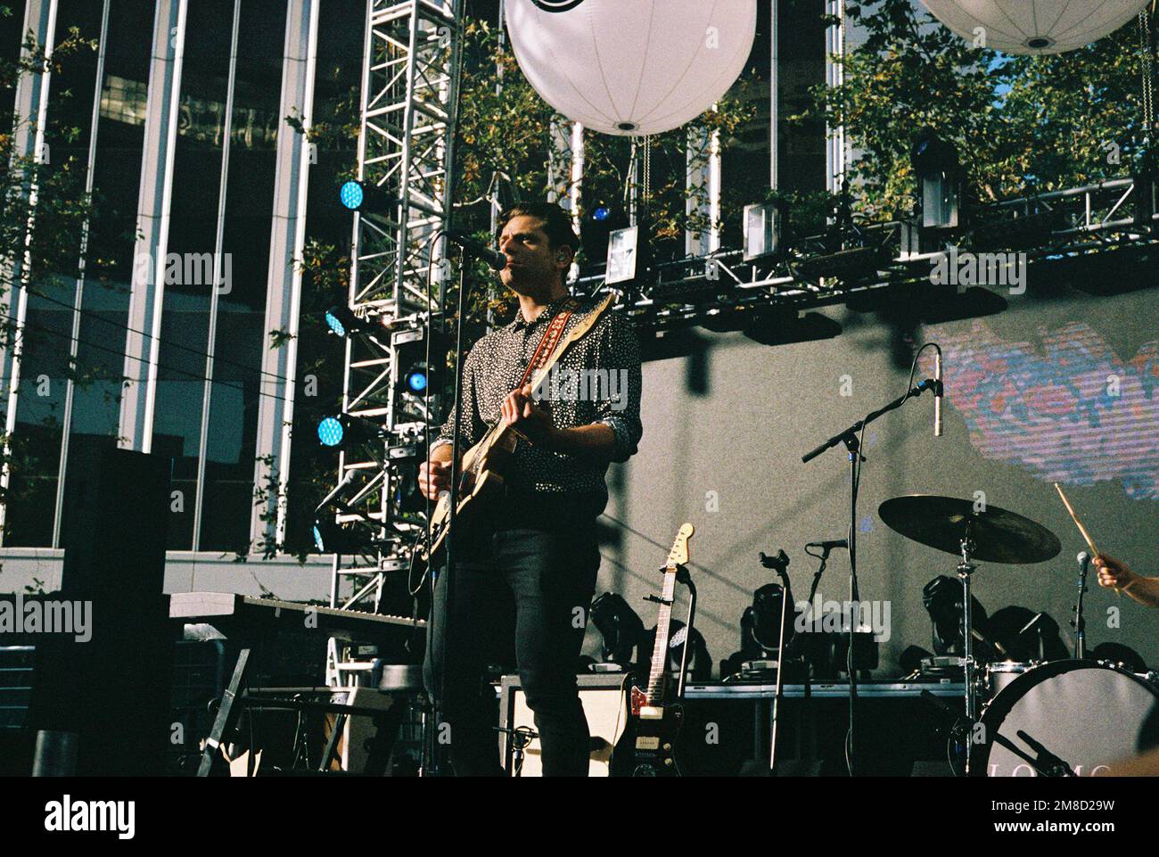 Lo Moon in concert at Annenberg Space for Photography in Los Angeles ...