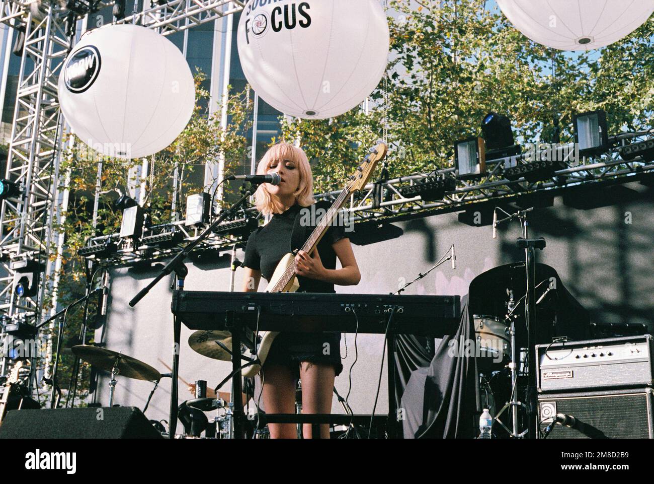 Lo Moon in concert at Annenberg Space for Photography in Los Angeles ...