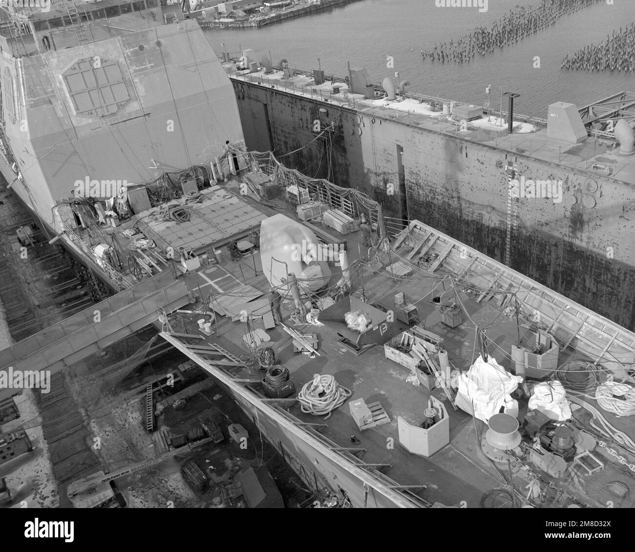 A view of the forward section of the guided missile cruiser GETTYSBURG ...