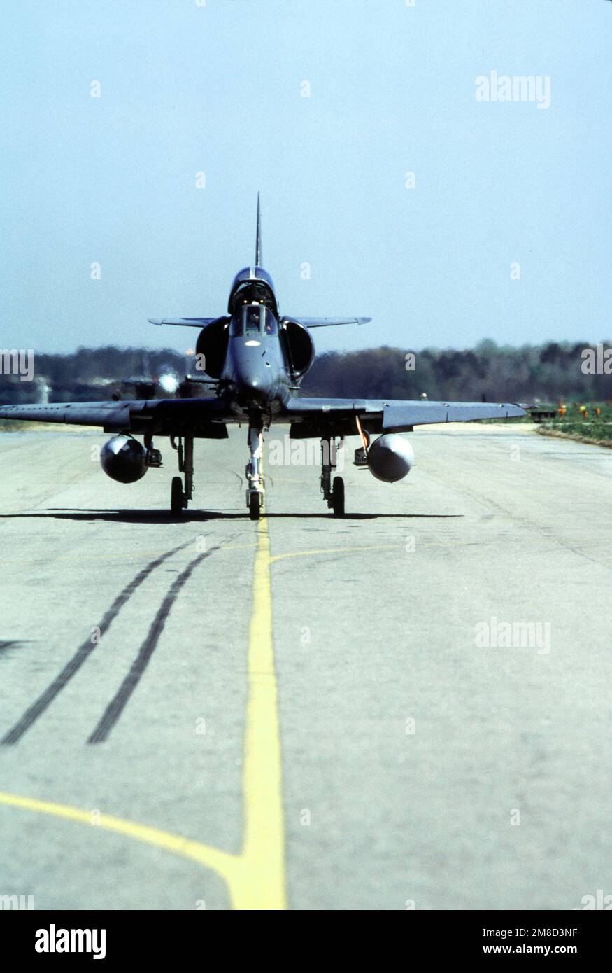 A 4e skyhawk hi-res stock photography and images - Alamy
