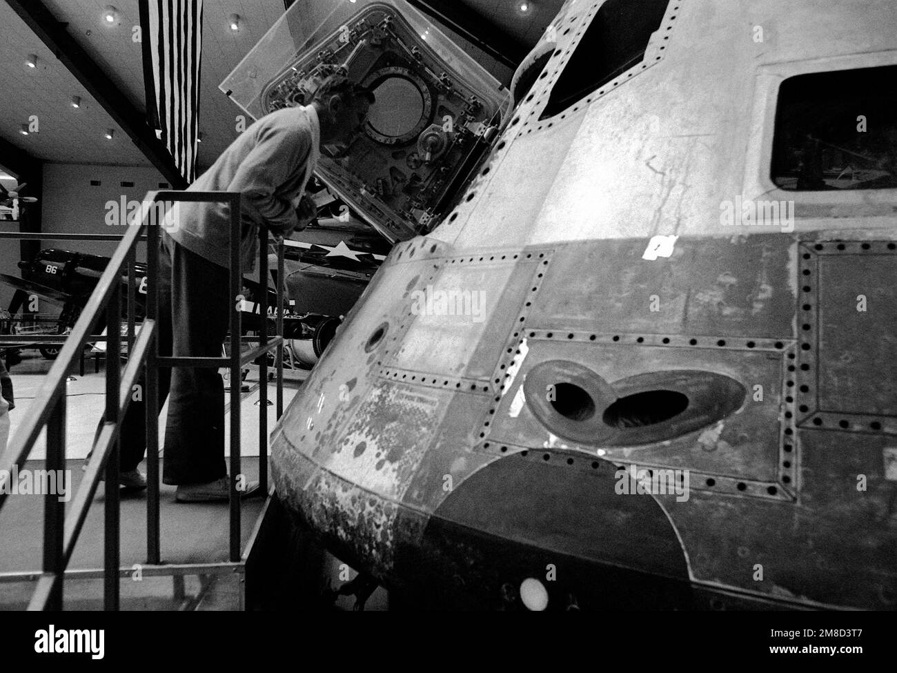 Spacecraft exhibits hi-res stock photography and images - Alamy