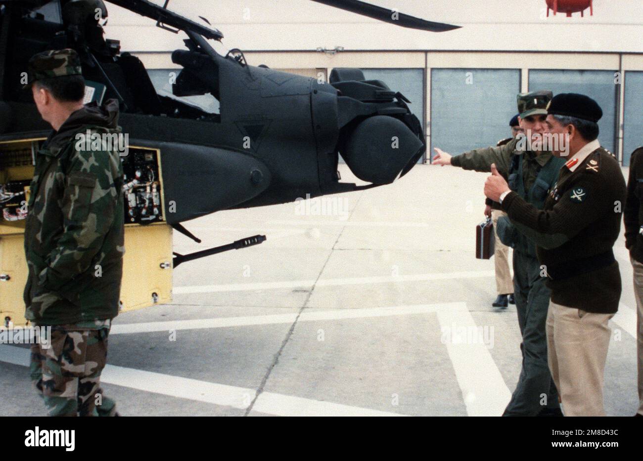 Helicopter ga hi-res stock photography and images - Alamy