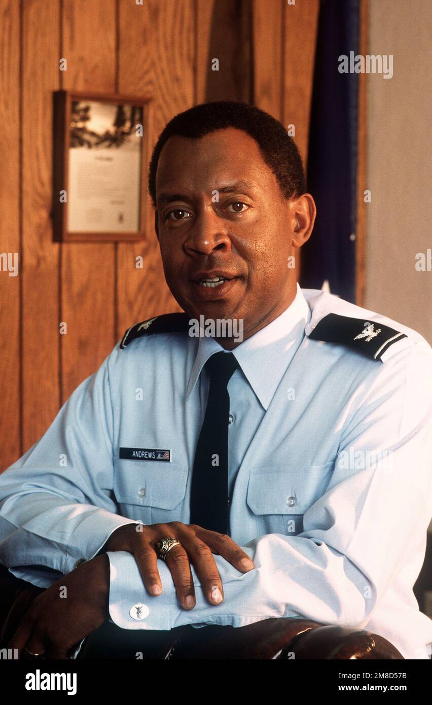 Col andrews hi-res stock photography and images - Alamy