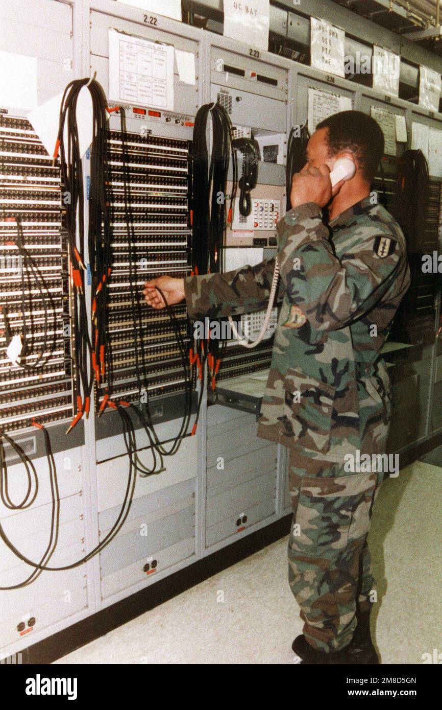 Defense message system hi-res stock photography and images - Alamy