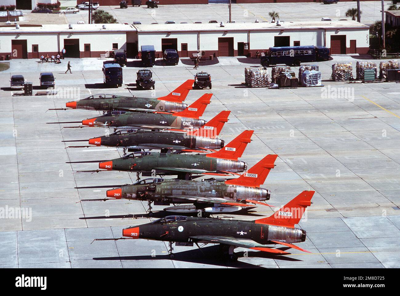 100 targets hi-res stock photography and images - Alamy