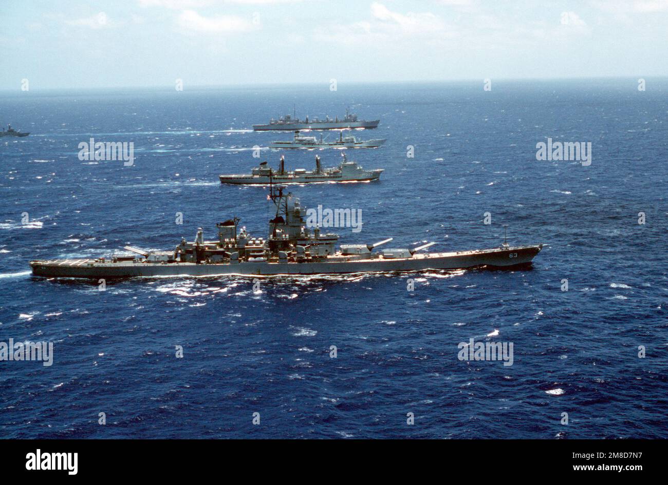 A starboard beam view of the battleship USS MISSOURI (BB-63) underway ...