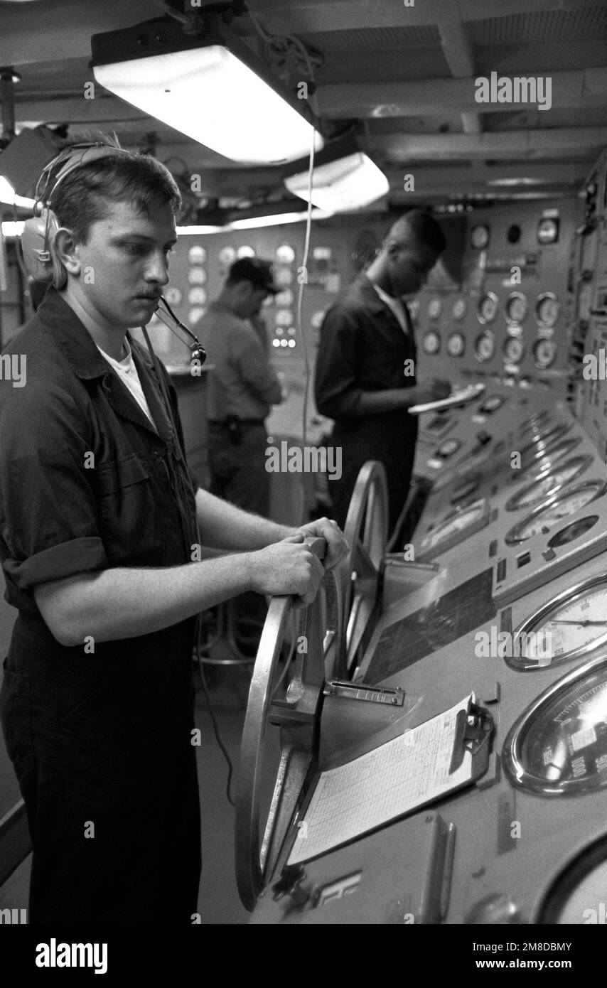 Engineering personnel aboard the amphibious assault ship USS SAIPAN ...