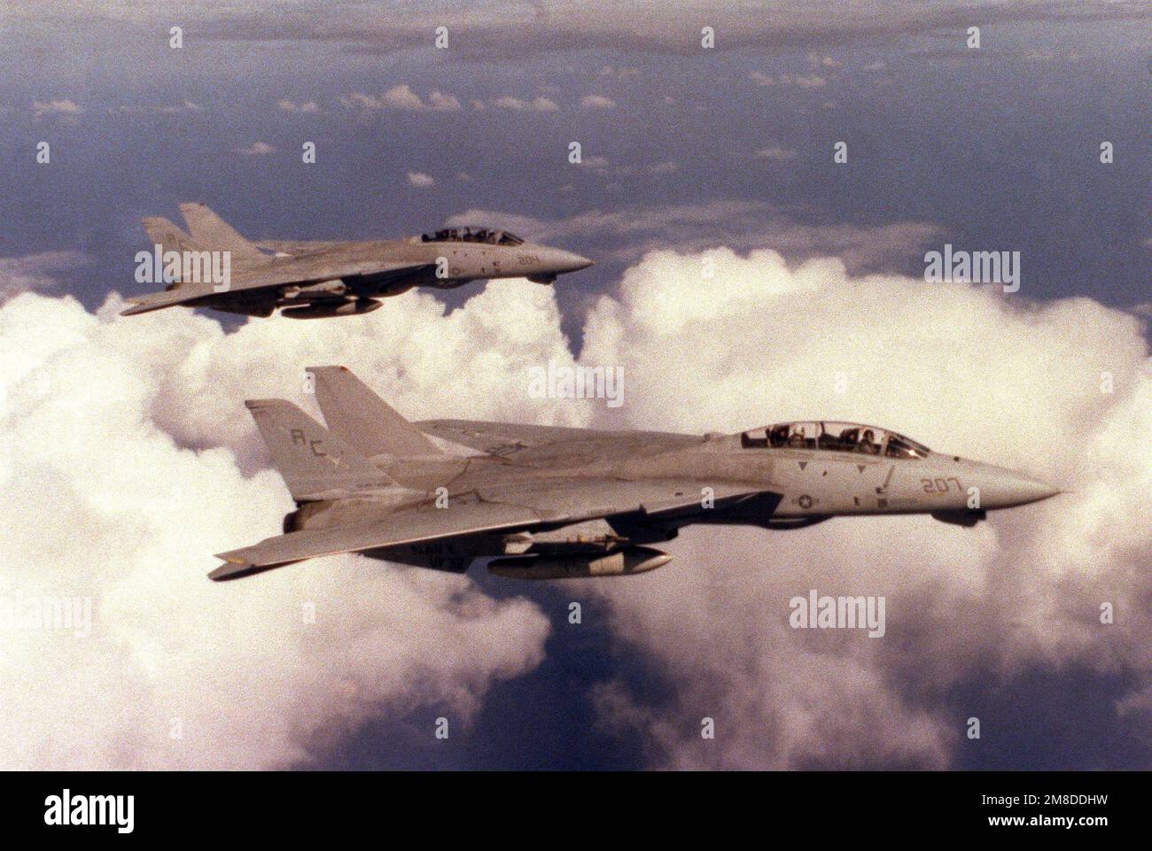 Two Fighter Squadron 32 (VF-32) F-14A Tomcat aircraft return to the ...