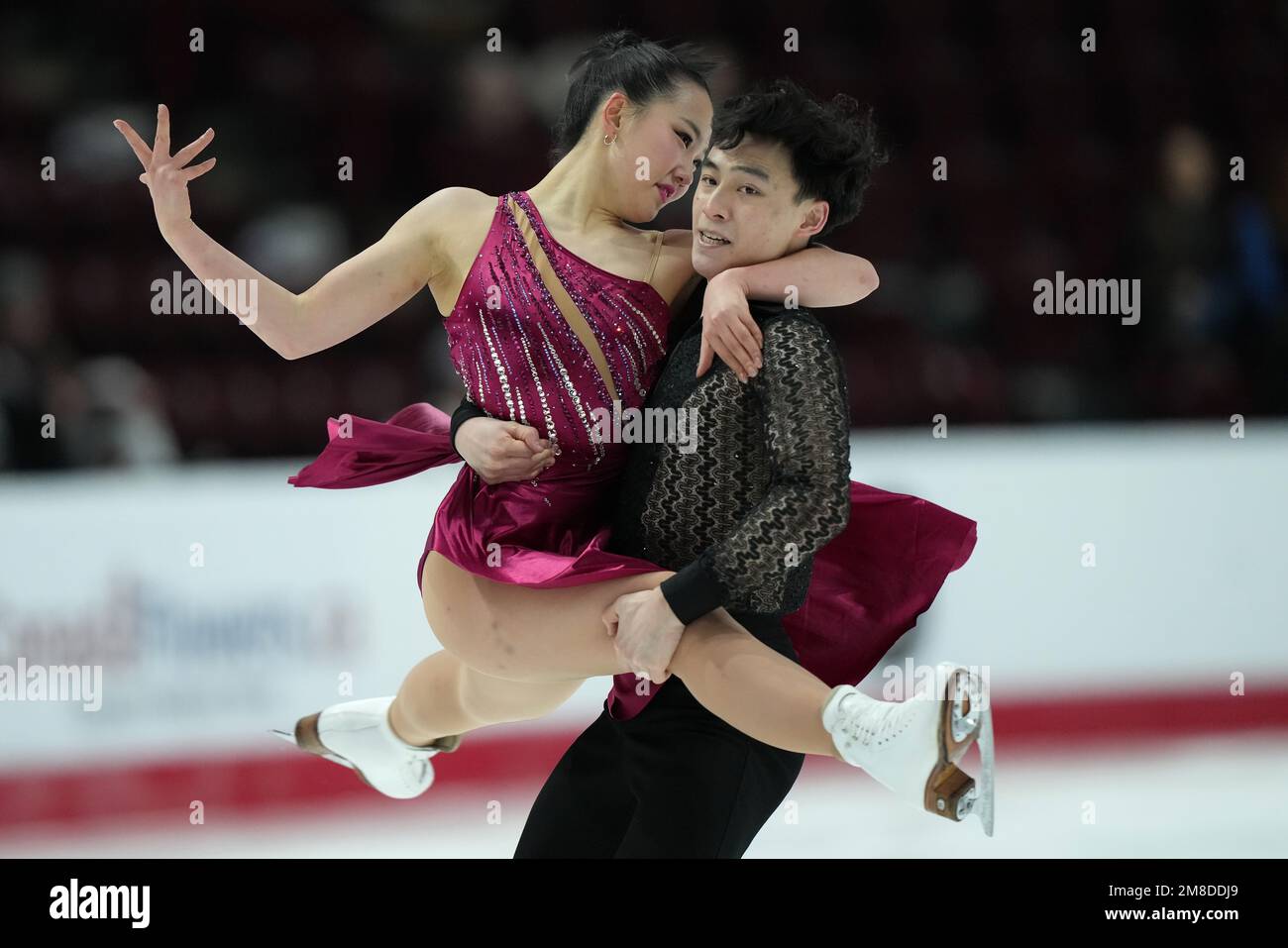 Ontario, Canada. 13th Jan, 2023. Miku Makita and Tyler Gunara perform ...
