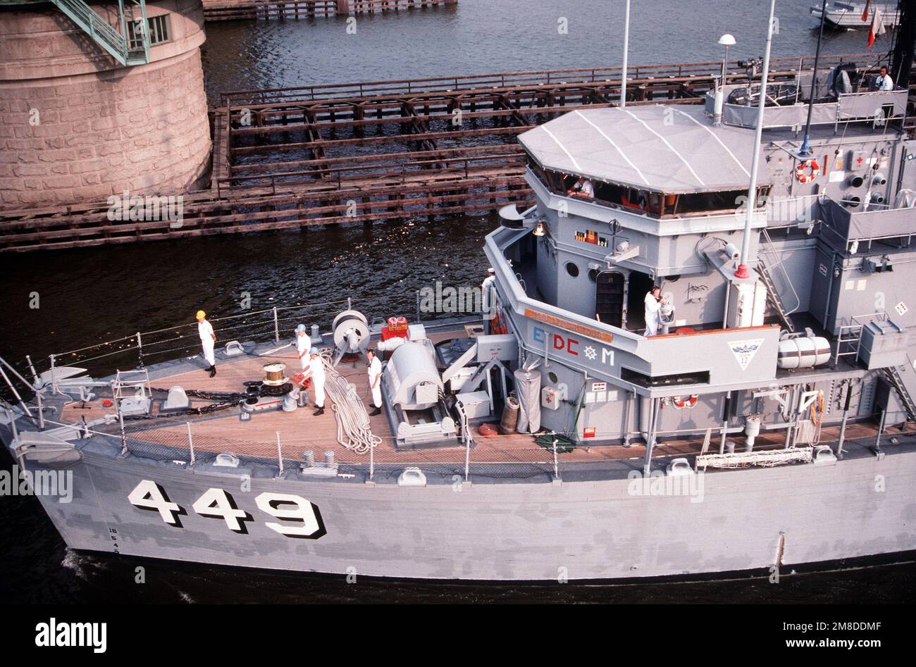 A view of the bow section of the ocean minesweeper USS IMPERVIOUS (MSO ...