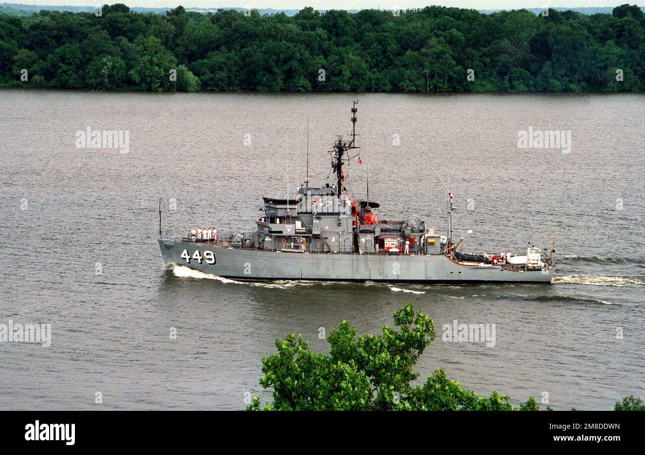 A port beam view of the ocean minesweeper USS IMPERVIOUS (MSO 449 ...