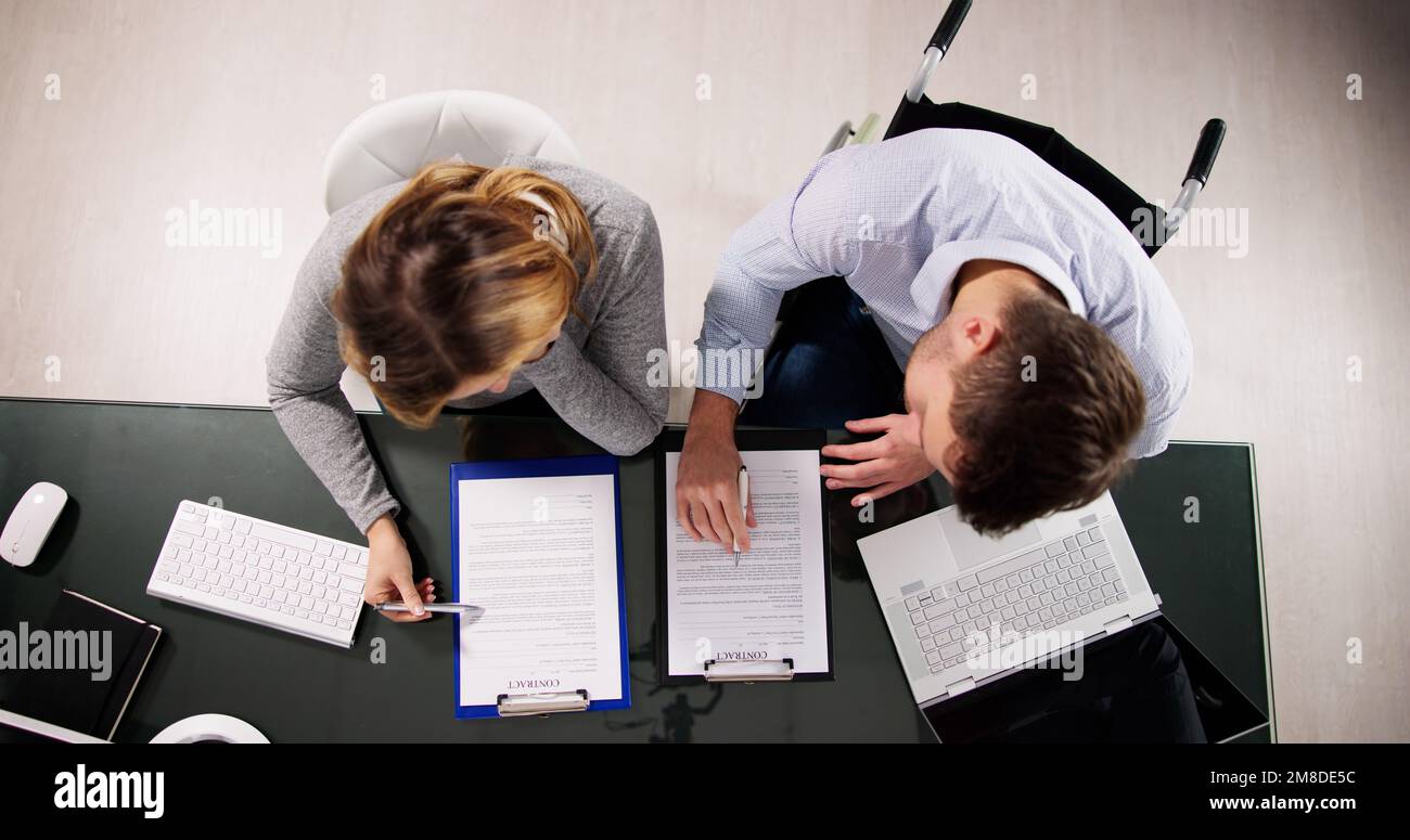 Handing over documents hi-res stock photography and images - Alamy