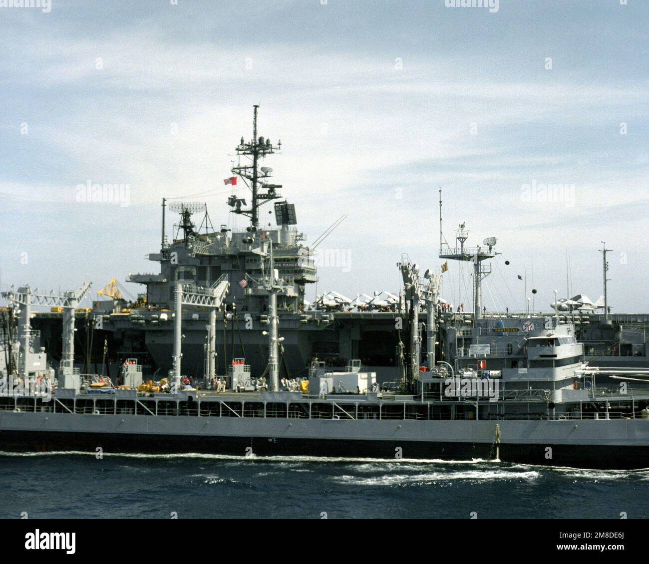 An amidships view of the fleet oiler USNS KAWISHIWI (T-AO-146) as it ...