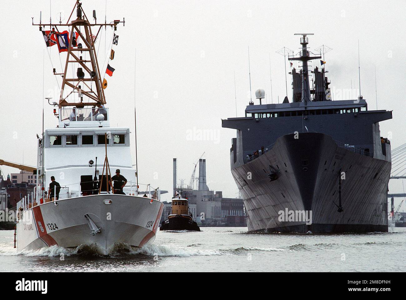 The U.S. Coast Guard Island class patrol boat USCGC LARGO (WPB-1324 ...
