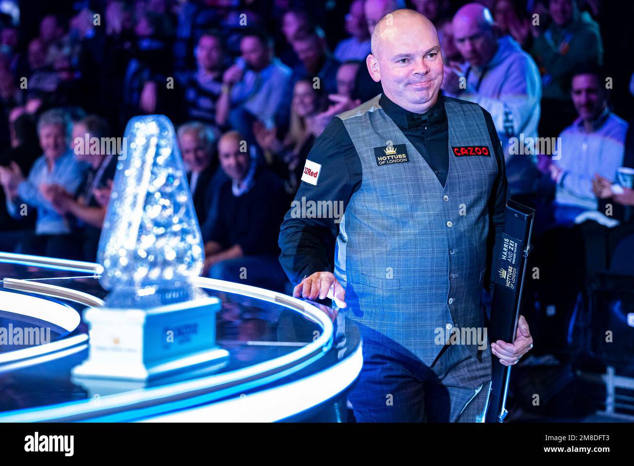 London, UK. 13th Jan, 2023. Stuart Bingham enters arena for the Quarter ...