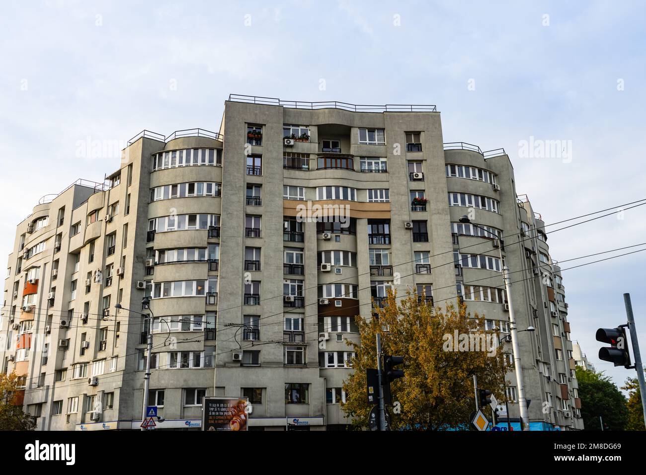 The city of Bucharest, architecture and old buildings in Bucharest ...