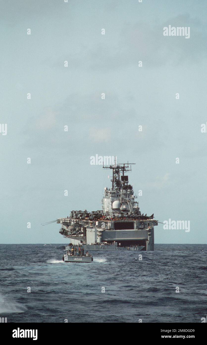 An LCM-8 mechanized landing craft approaches the amphibious assault ...