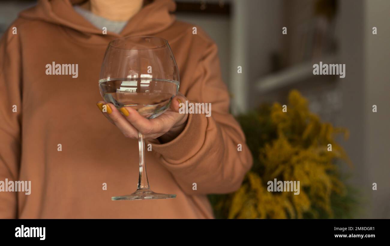 Avoiding alcohol hi-res stock photography and images - Alamy