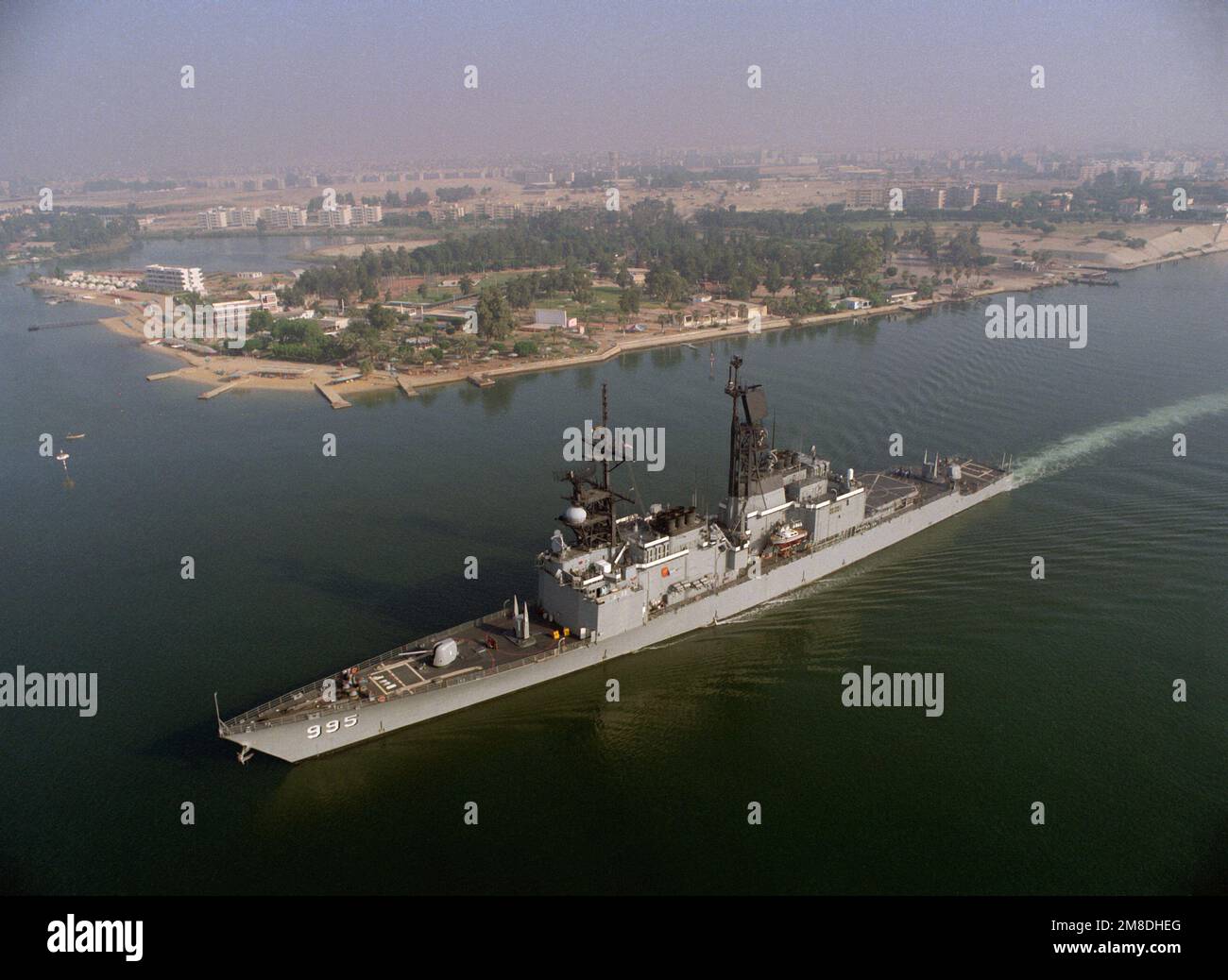 The guided missile destroyer USS SCOTT (DDG-995) transits the Suez ...