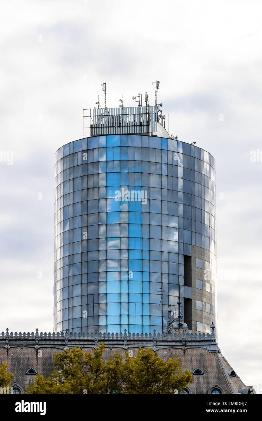 The city of Bucharest, architecture and old buildings in Bucharest ...