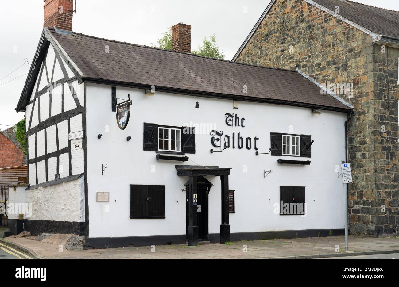 The talbot inn hi-res stock photography and images - Alamy