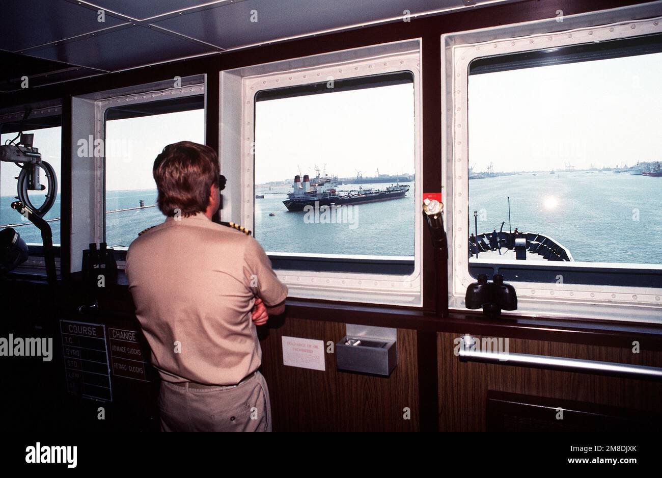 Cargo ship transits the suez canal hi-res stock photography and images ...