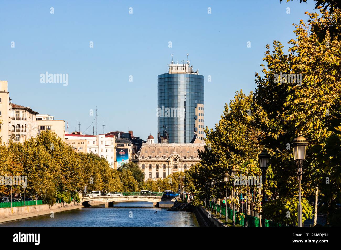 The city of Bucharest, architecture and old buildings in Bucharest ...