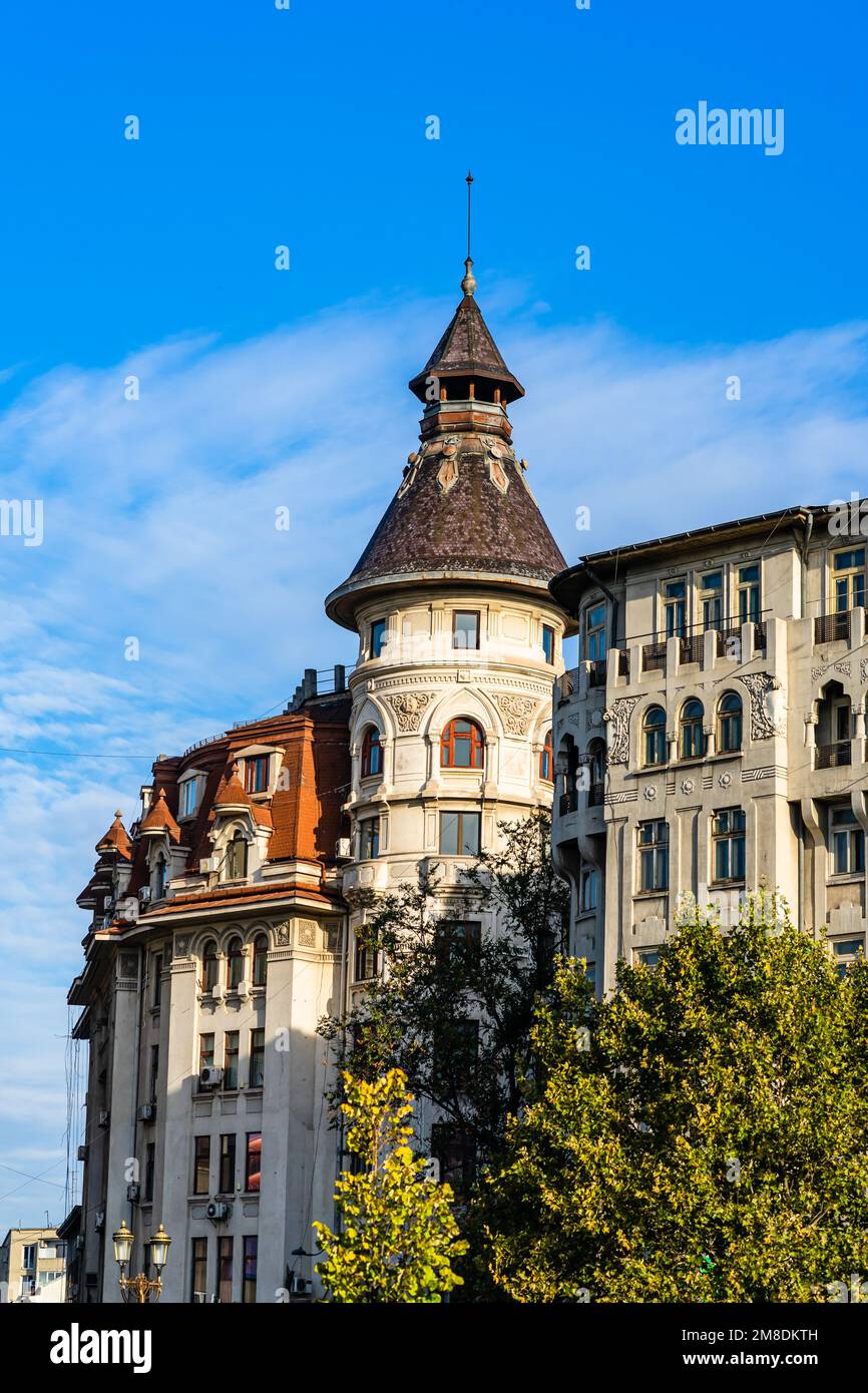 The city of Bucharest, architecture and old buildings in Bucharest ...