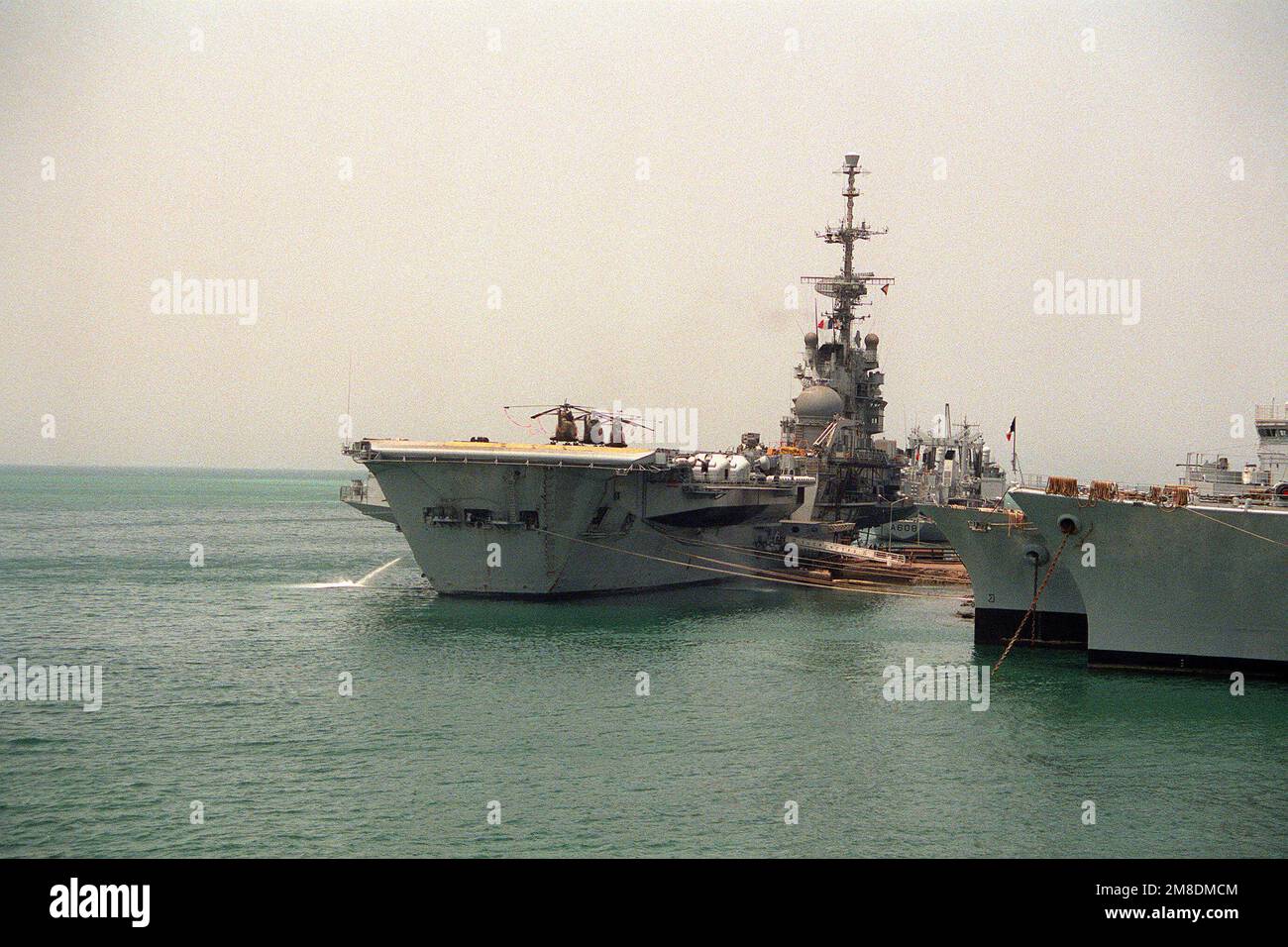 The French aircraft carrier FS CLEMENCEAU (R 98) is moored at port ...