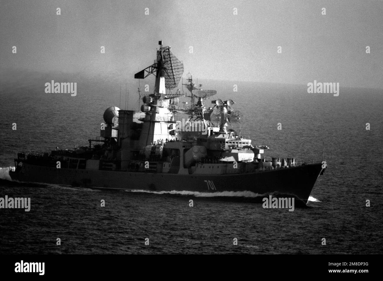 A starboard bow view of the Soviet Kara class guided missile cruiser ...